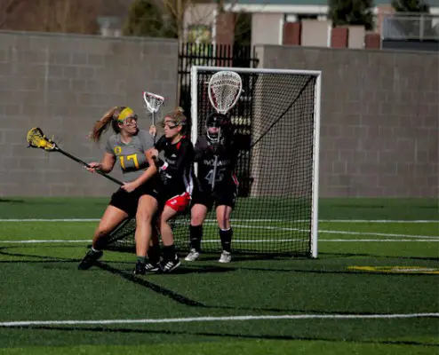 Oregon Women’s Lacrosse Storm Papé Field in their Season Opening ...