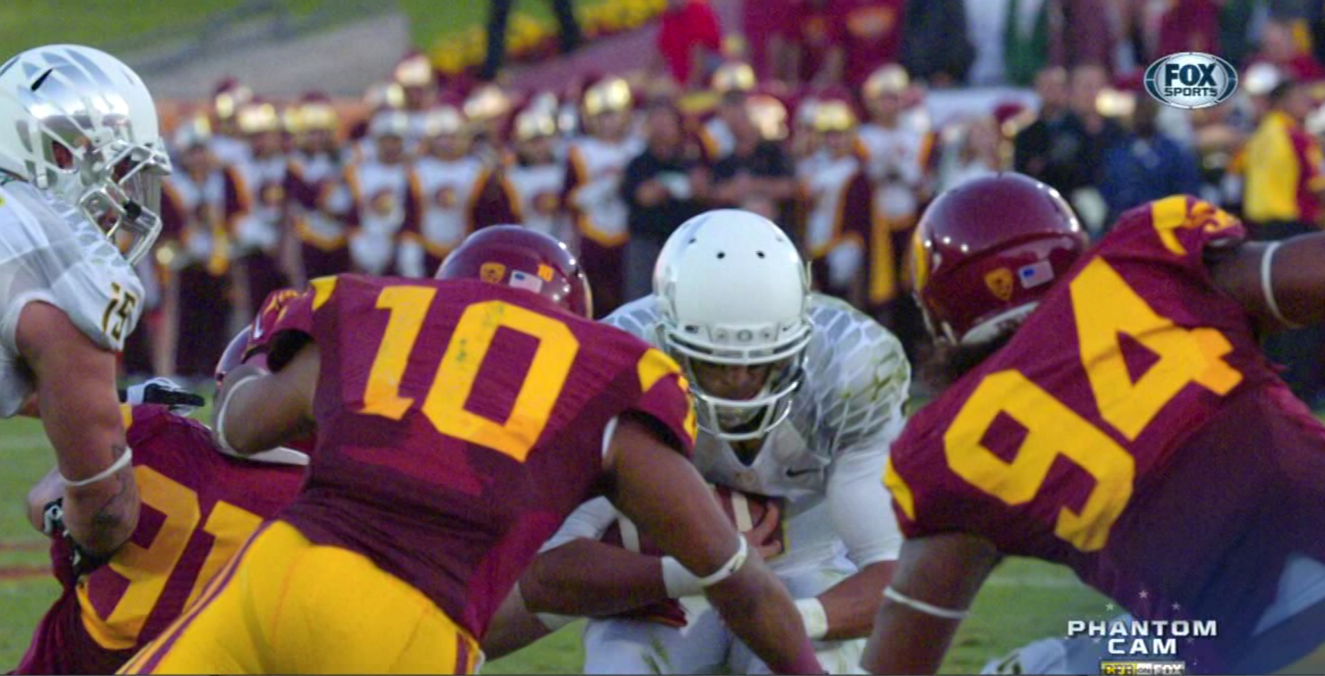 Isn’t an Oregon Quarterback SWEEP Risky? | FishDuck