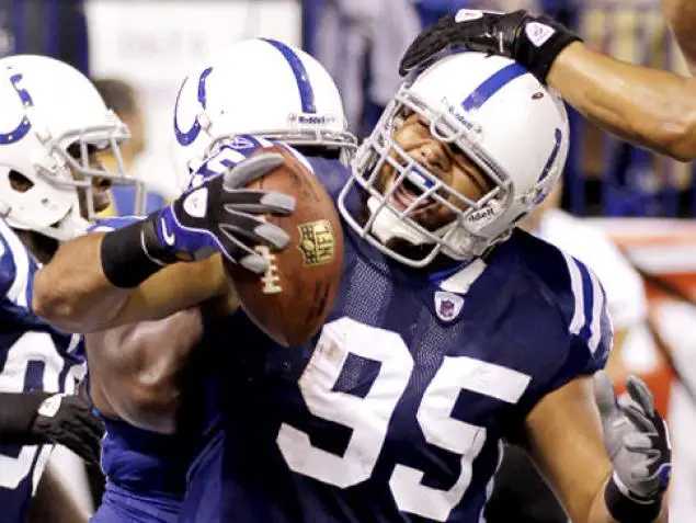 Premier Defensive Lineman: Austin Faoliu | FishDuck