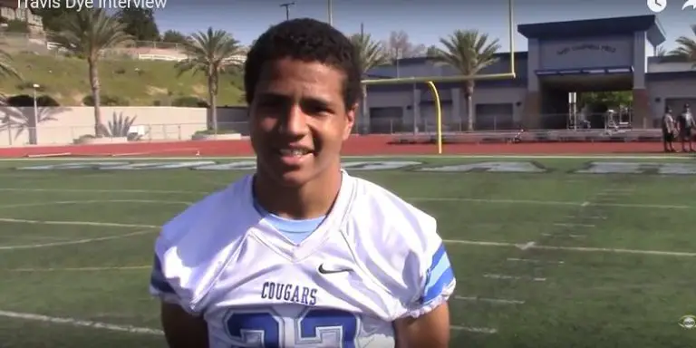 The Complete Package: Oregon Running Back Travis Dye | FishDuck