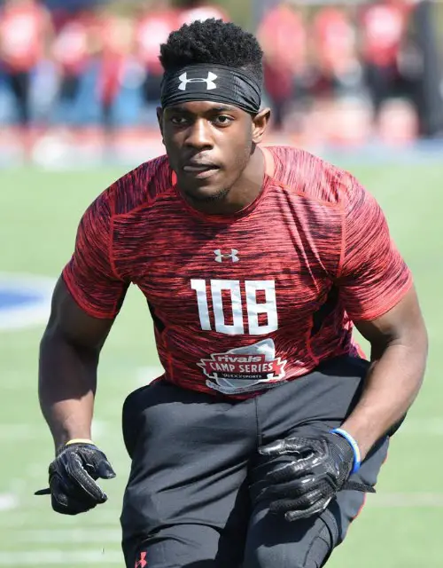 Fast and Rangy: Oregon Ducks Linebacker - Adrian Jackson | FishDuck