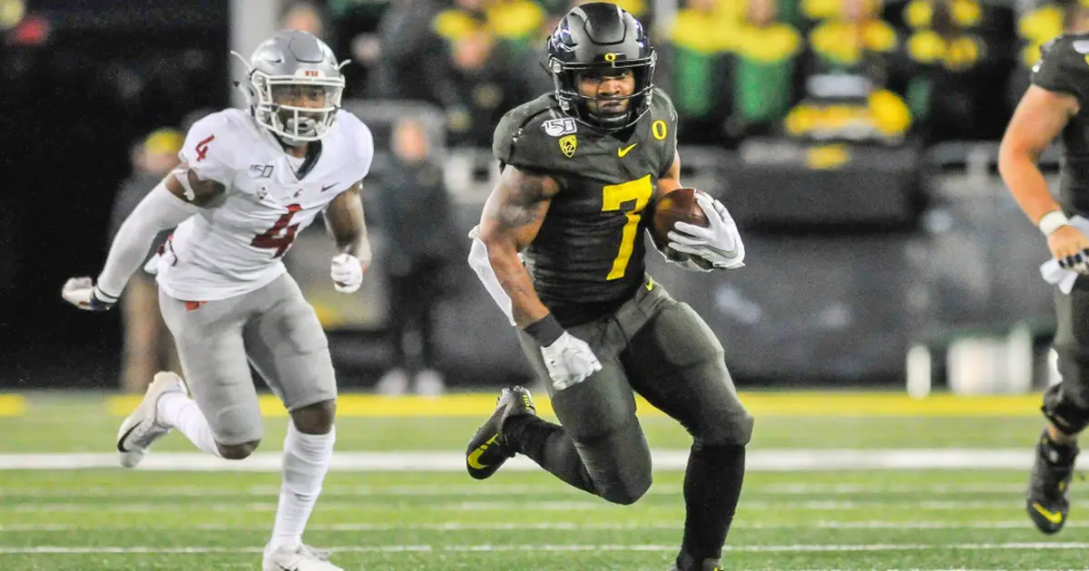 Oregon’s New Hybrid Toss Play | FishDuck