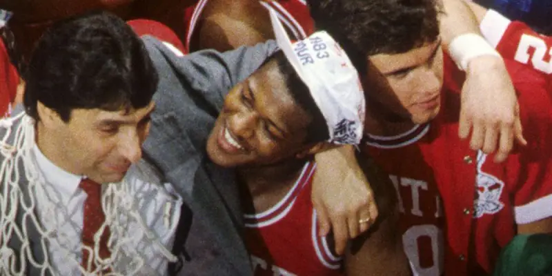 A Legendary Coach Explains Cristobal to Fans: Win with STRATEGY, Not ...